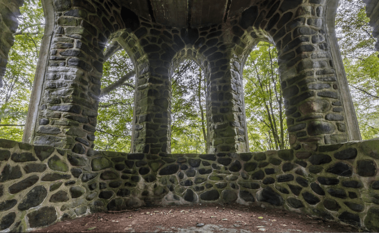 Dundas Castle – The Rose and the Thistle